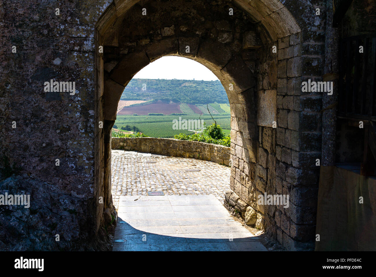 Looking through an archway hi-res stock photography and images - Alamy