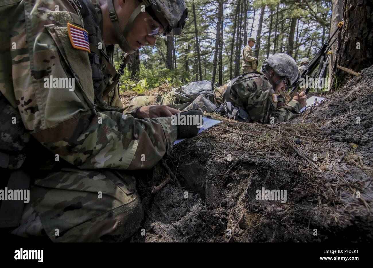 Hasty fighting position hi-res stock photography and images - Alamy