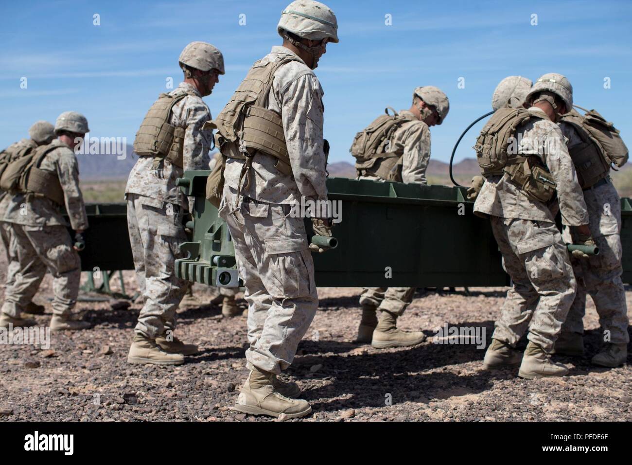 Five bay medium girder bridge hi-res stock photography and images - Alamy