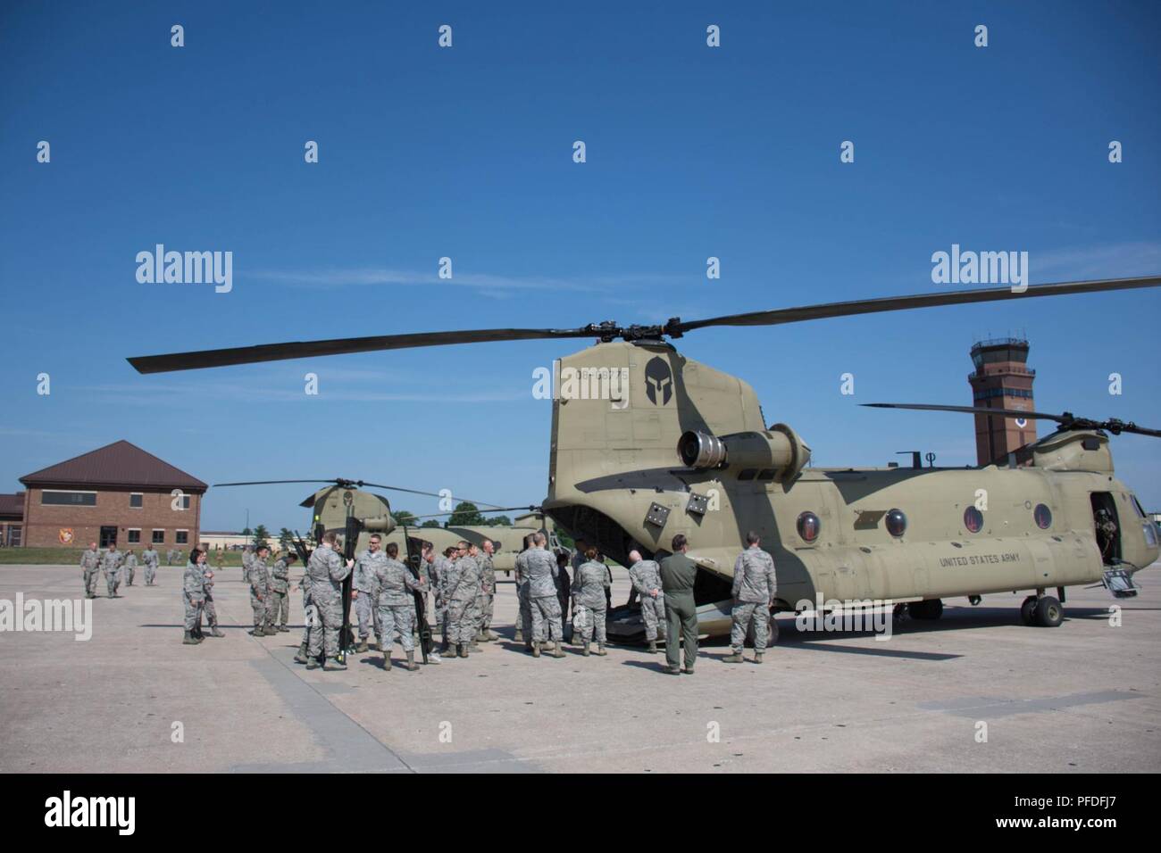 7th battalion 158th aviation regiment hi-res stock photography and ...