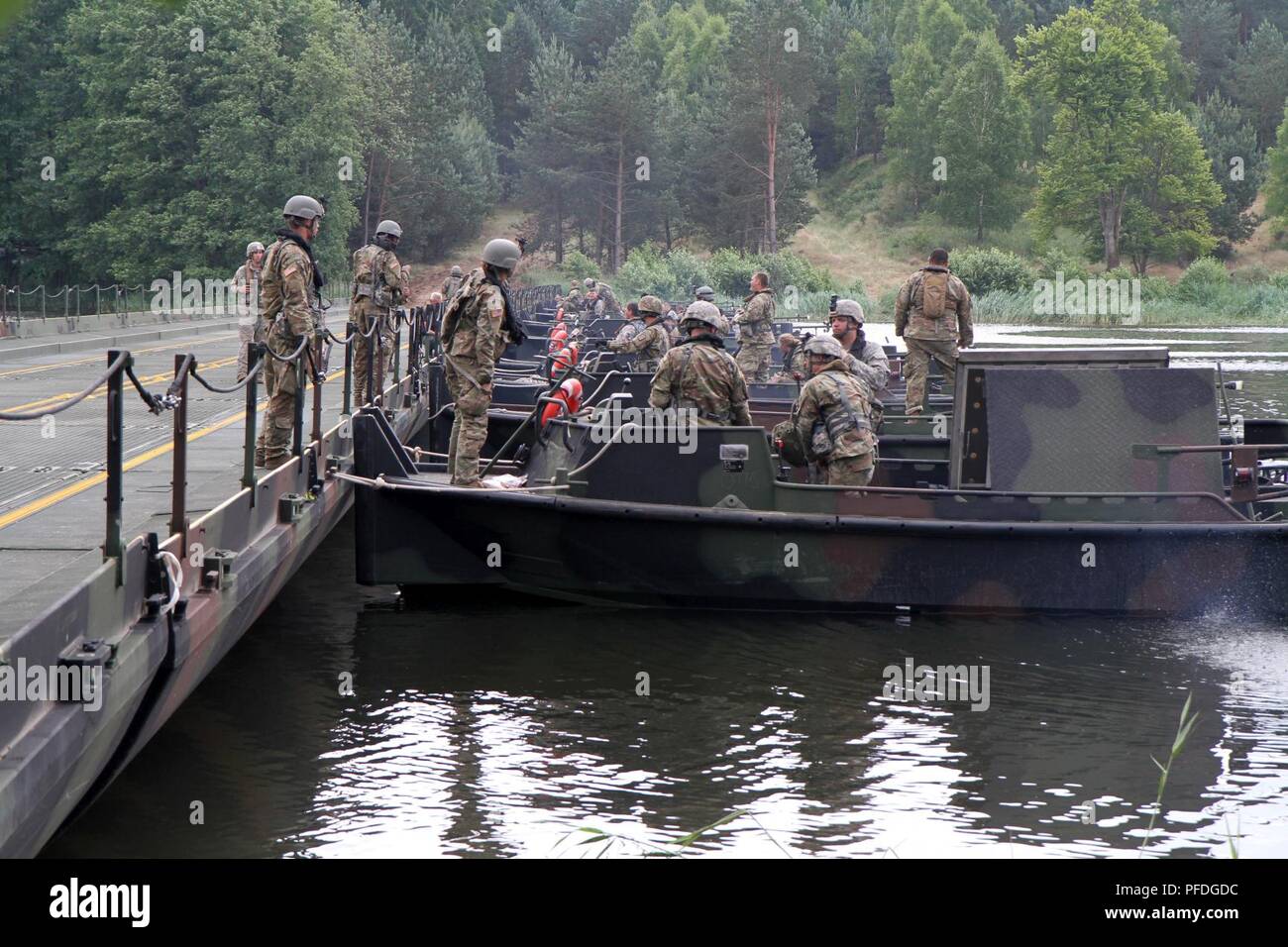 Soldiers from the 341st Engineer Company based in Fort Chaffee ...