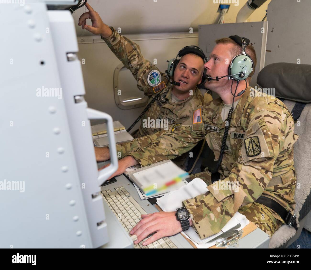 Air to air moving target indication hi-res stock photography and images ...