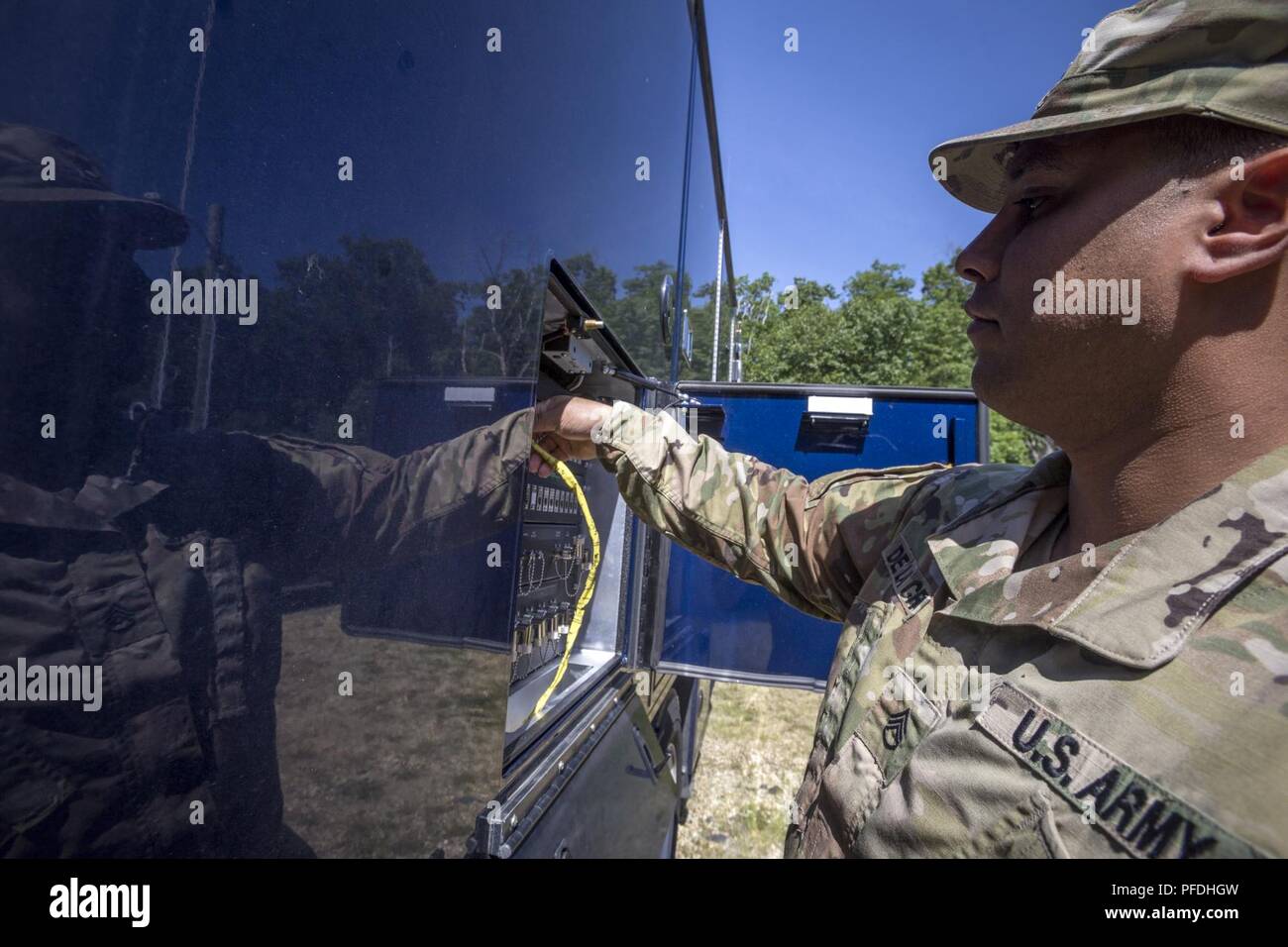 U.S. Army Staff Sgt. Jesus DeLaCruz, 21st Weapons of Mass Destruction ...