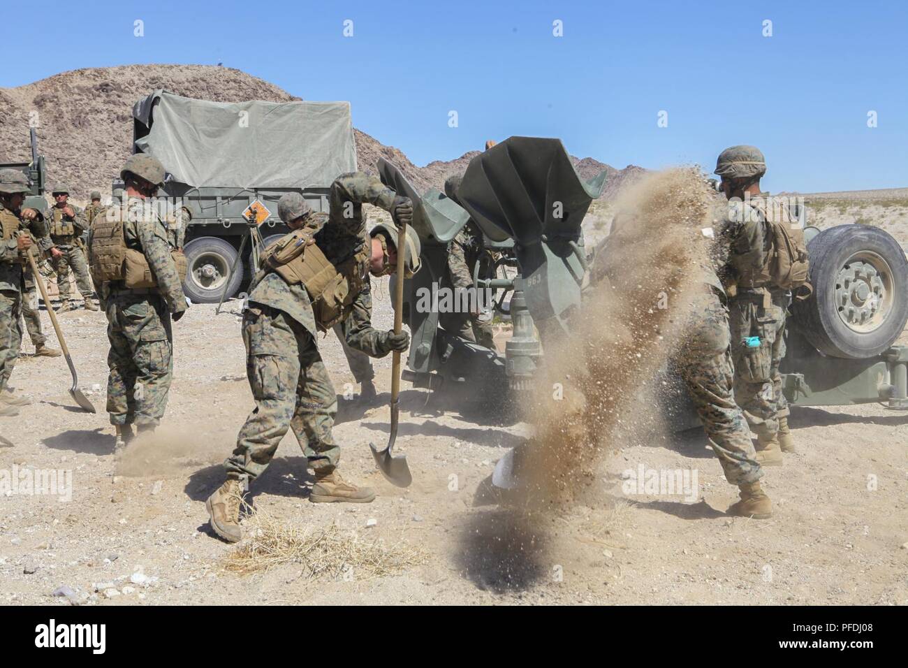Marines with Mike Battery, 3rd Battalion, 14th Marine Regiment, 4th ...