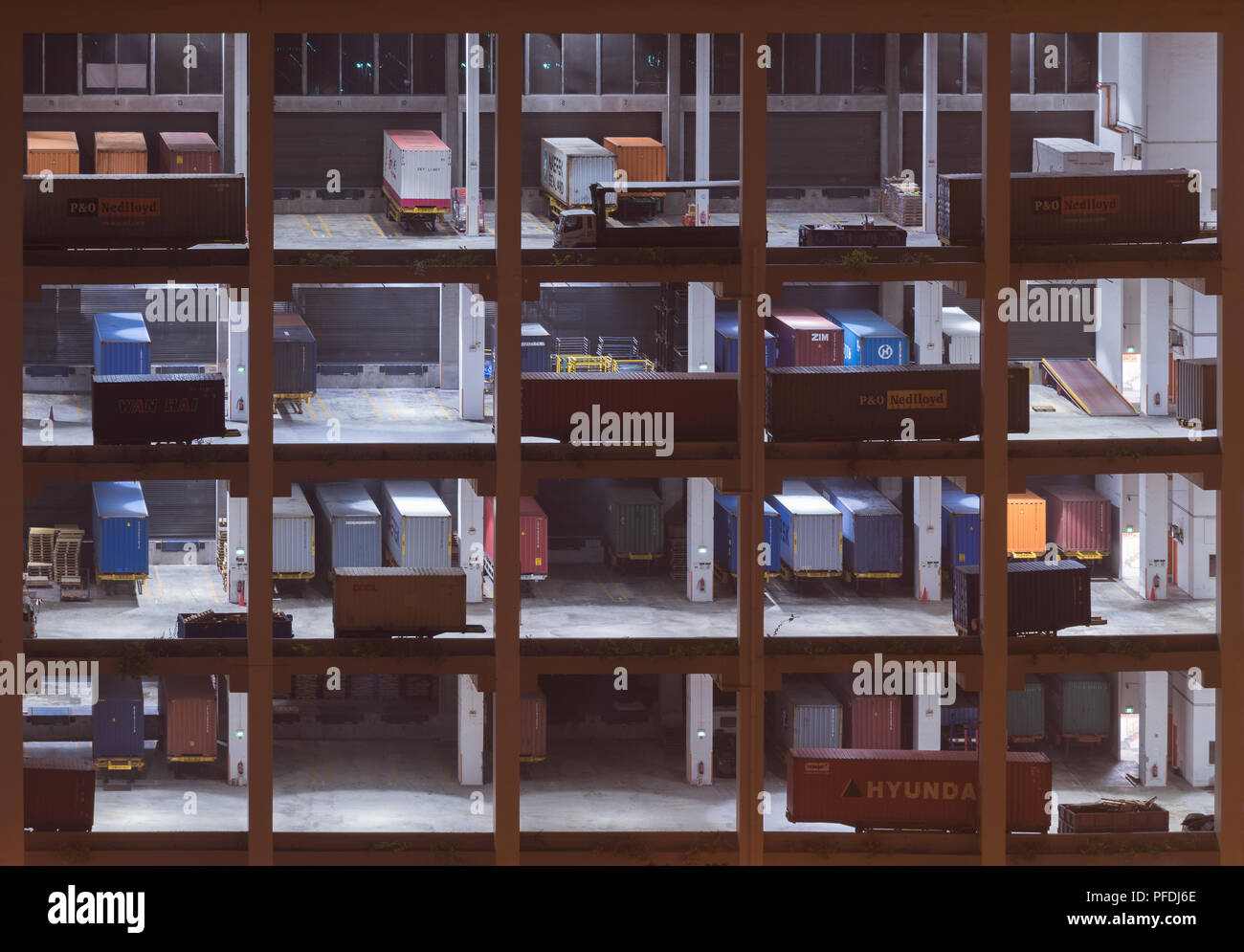 Container operations view hi-res stock photography and images - Alamy