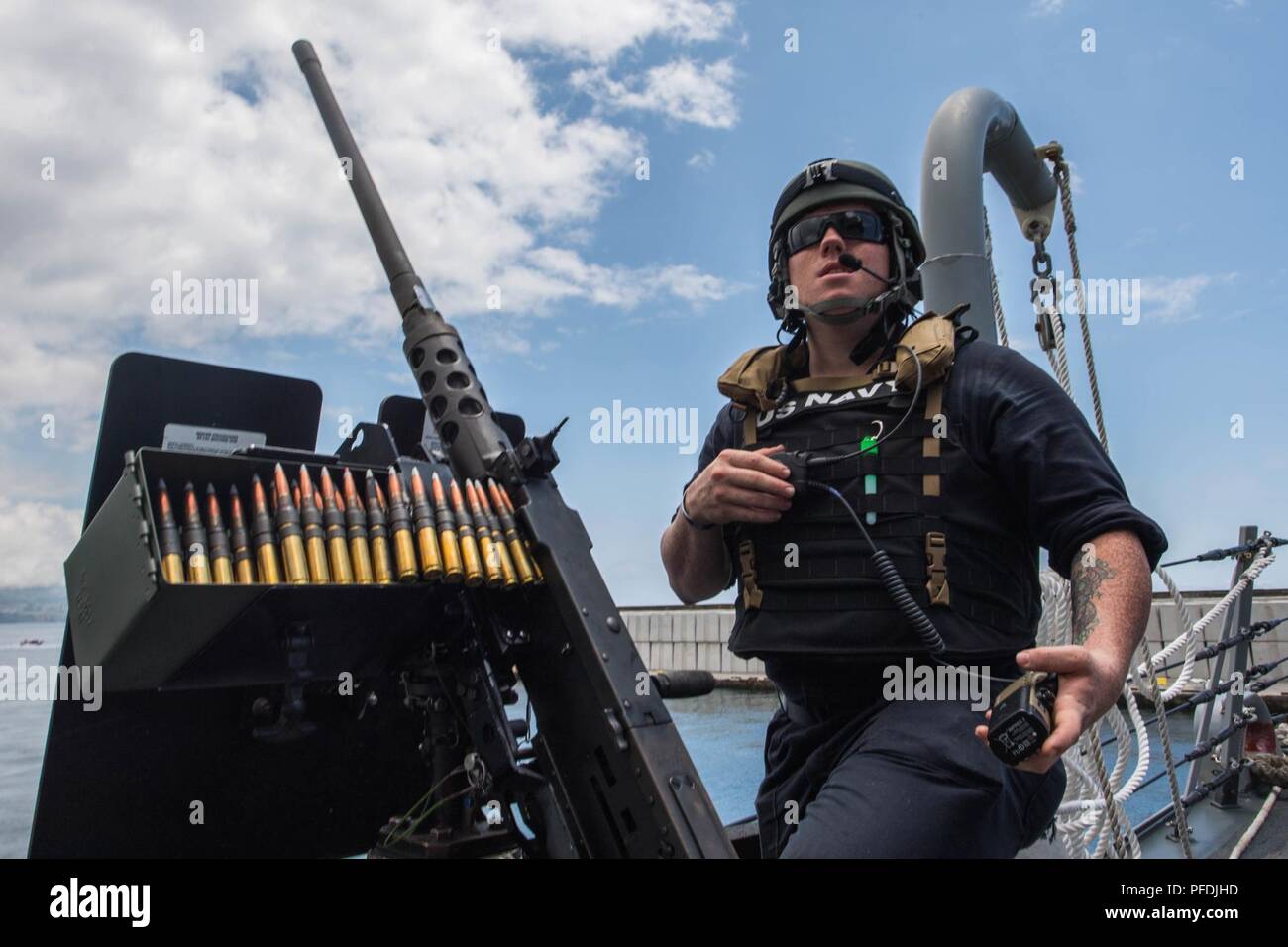 Soldier manning machine gun hi-res stock photography and images - Alamy