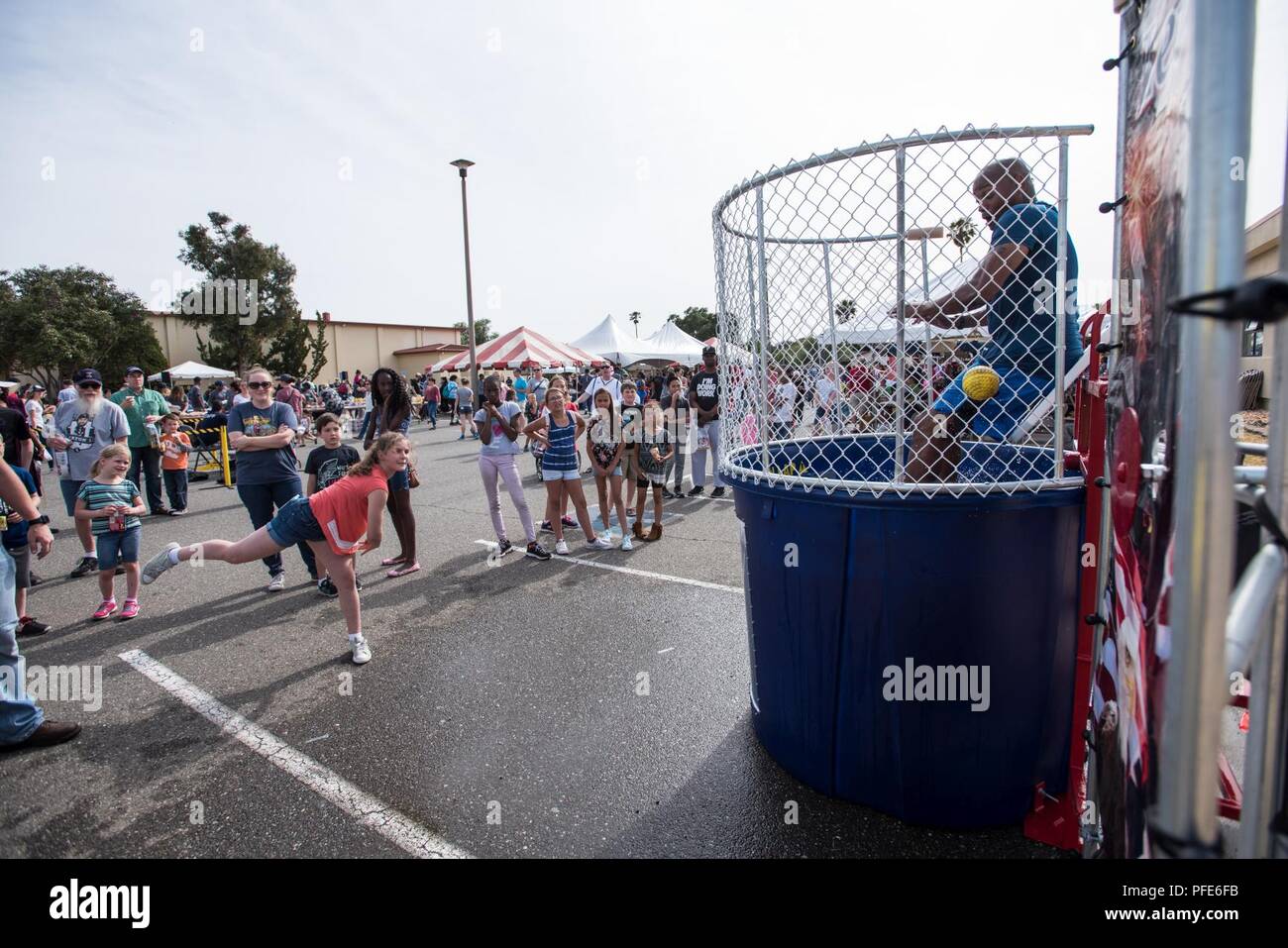 U.S. Air Force Senior Master Sgt. Patrick Odom, 60th Operation Support ...