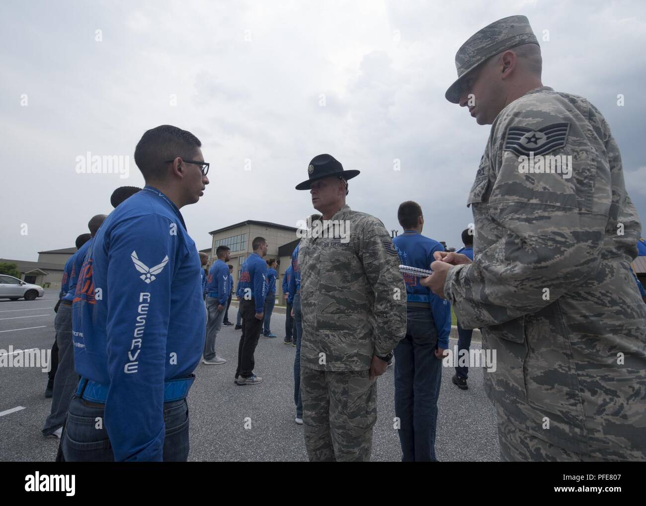 326th airlift squadron hi-res stock photography and images - Alamy