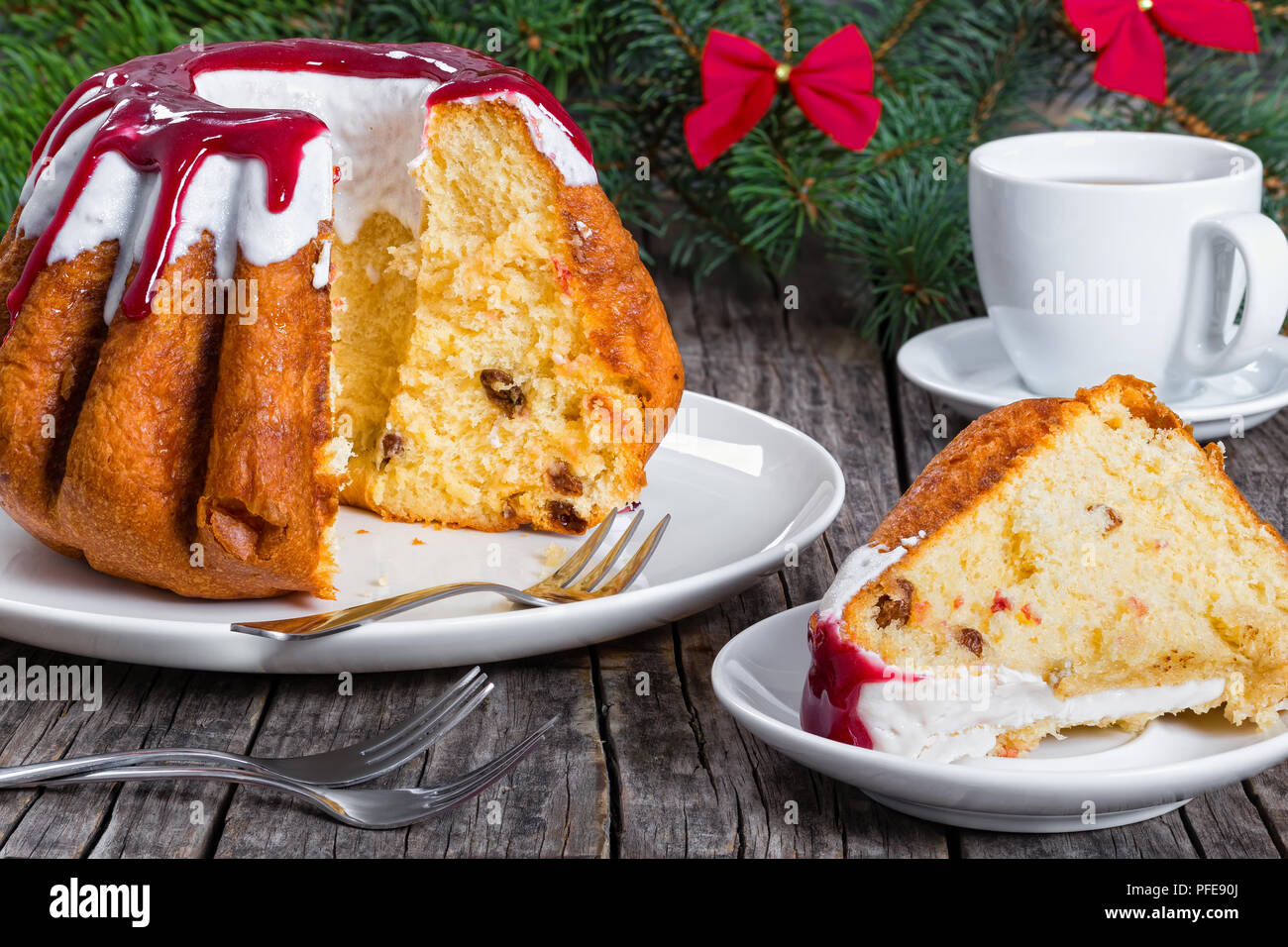 Dripping icing cake hi-res stock photography and images - Alamy