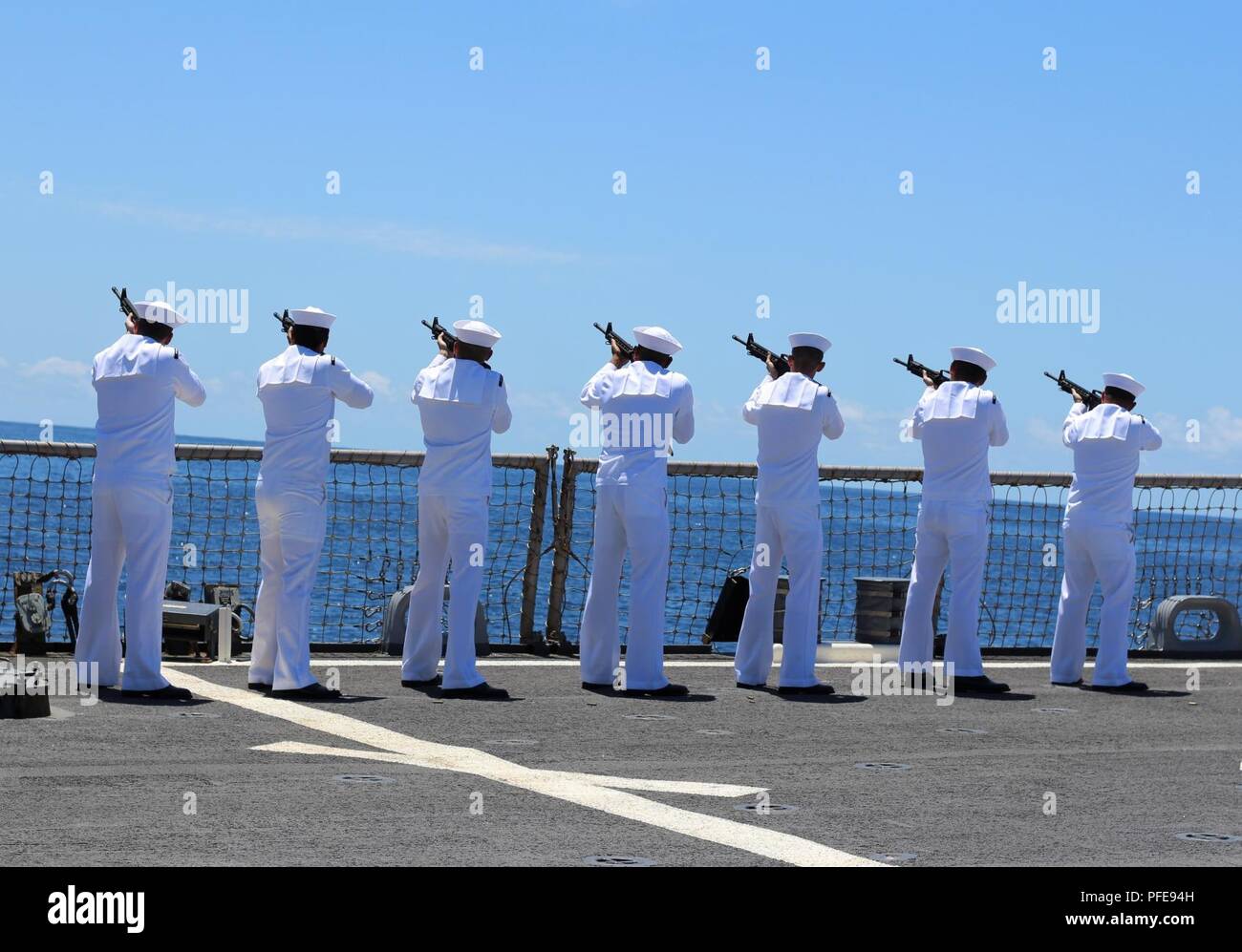 Ss the sullivans ddg 68 hi-res stock photography and images - Alamy