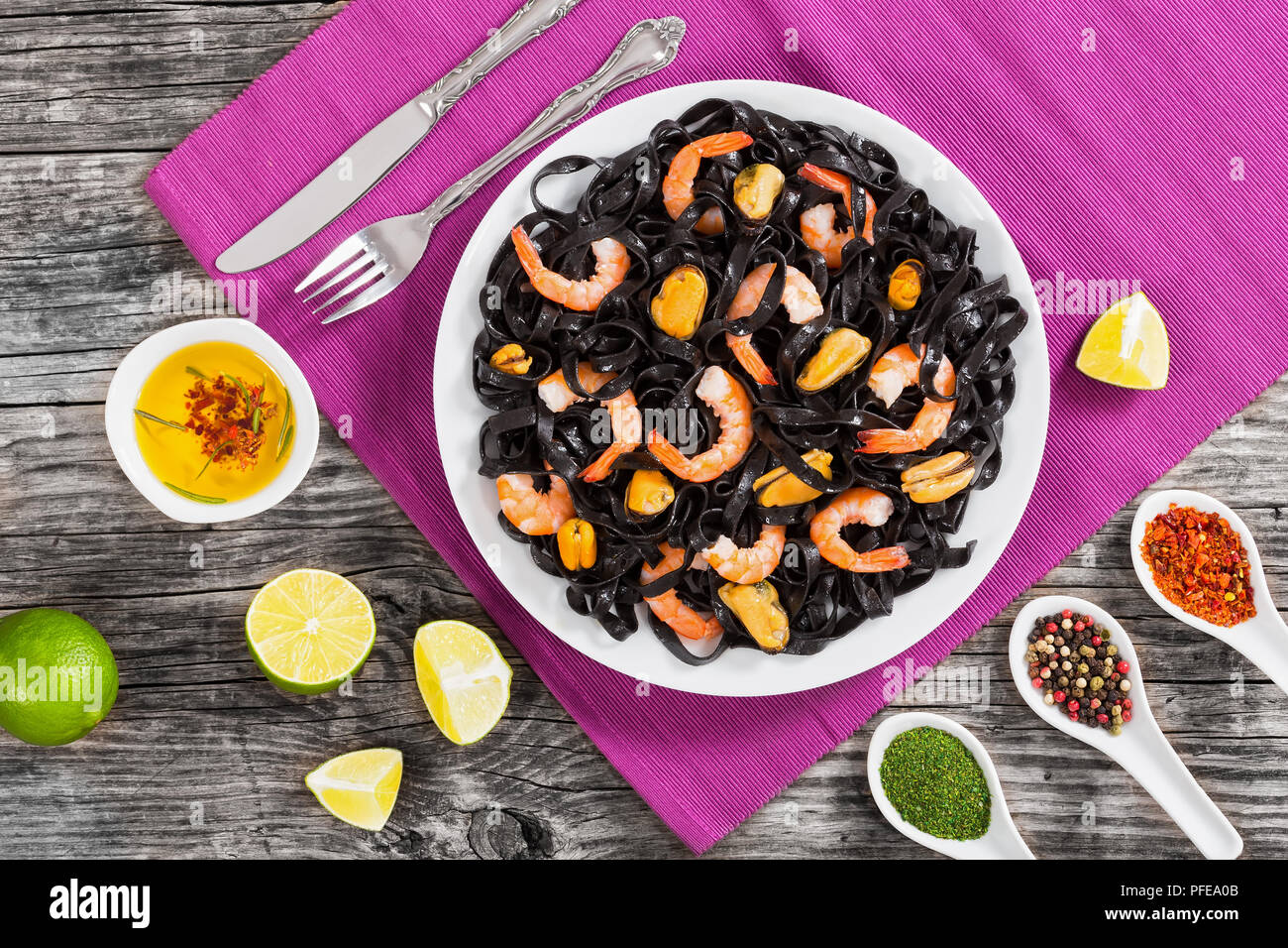 Cuttlefish ink noodles hi-res stock photography and images - Alamy