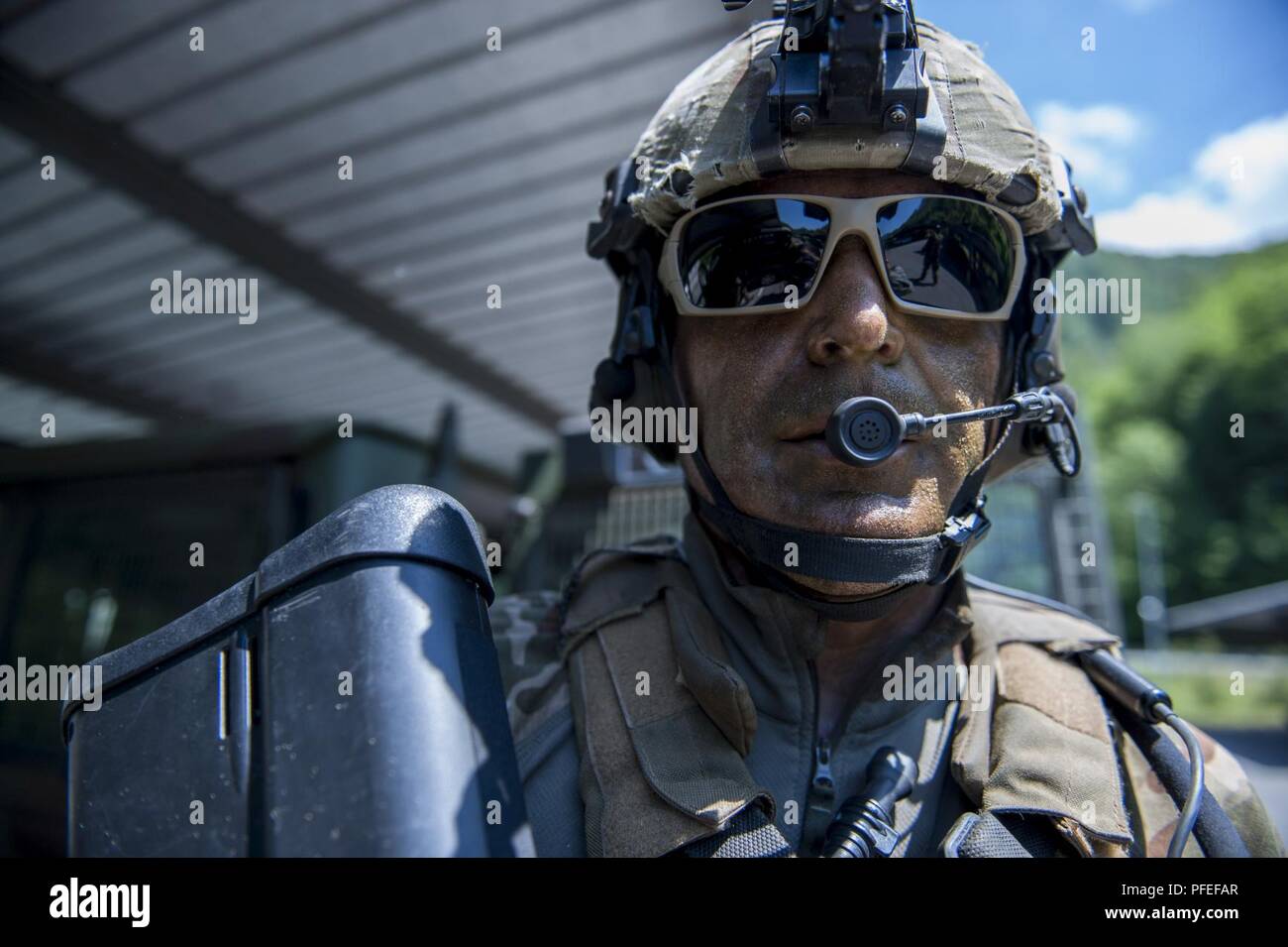 Joint terminal attack controllers (JTAC) from the Slovenian Armed ...