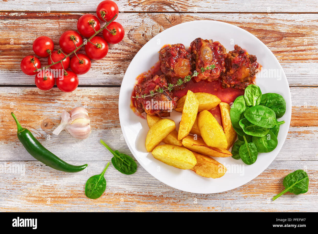 Rabo de toro oxtail stew hi-res stock photography and images - Alamy
