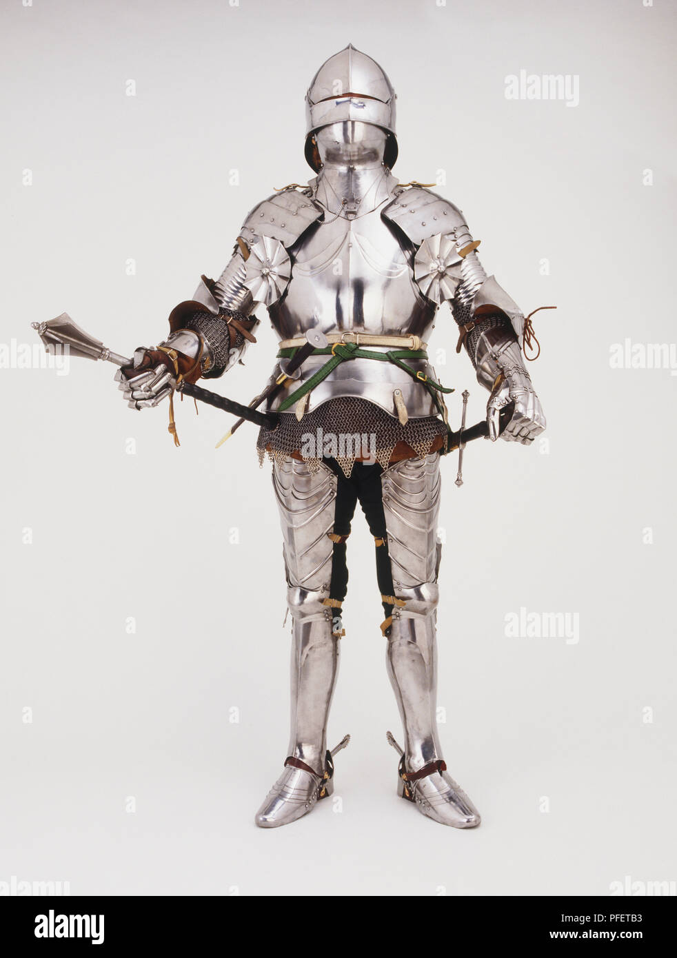 Knight in full armour, front view Stock Photo - Alamy