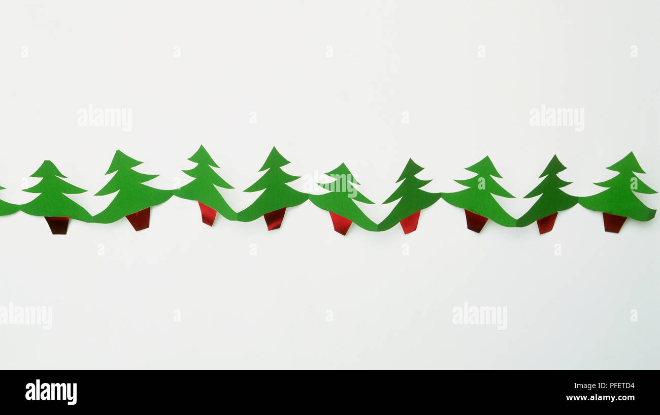 Christmas tree shaped paper chain Stock Photo - Alamy