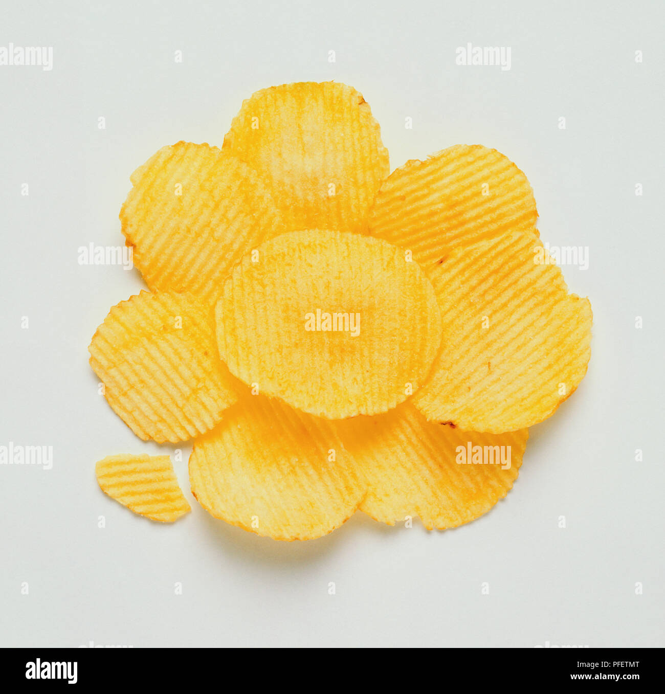 Small pile of crisps Stock Photo - Alamy