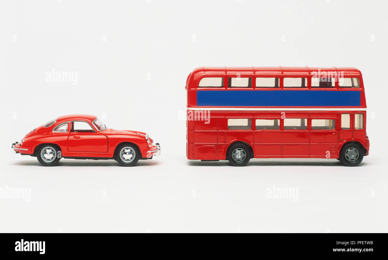 White double decker bus hi-res stock photography and images - Alamy