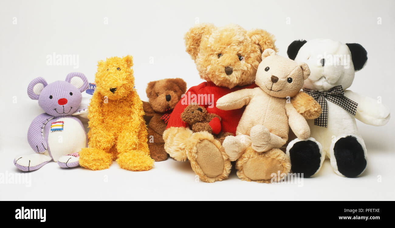 Seven teddy bears Stock Photo - Alamy
