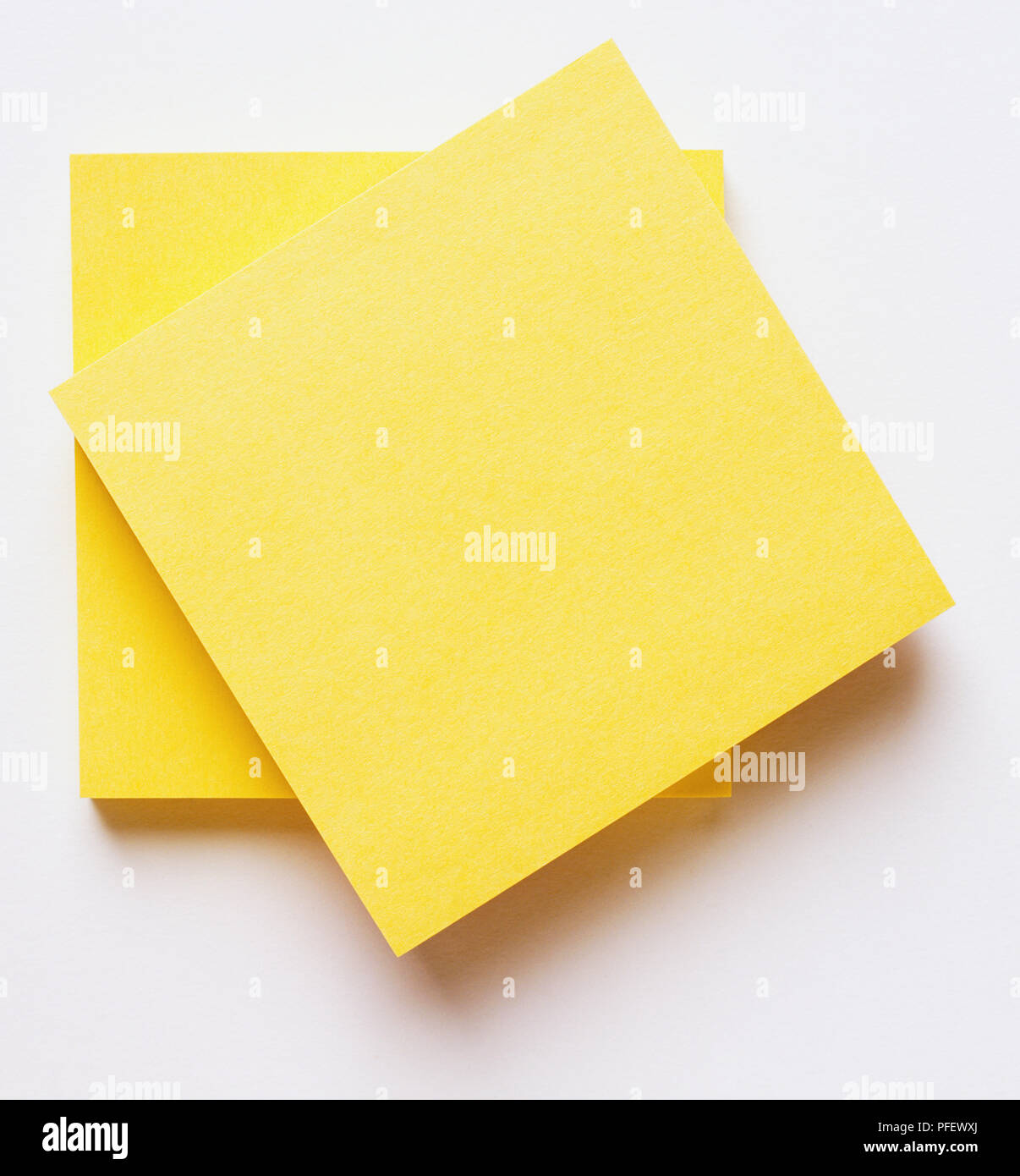 Self adhesive notes hi-res stock photography and images - Alamy