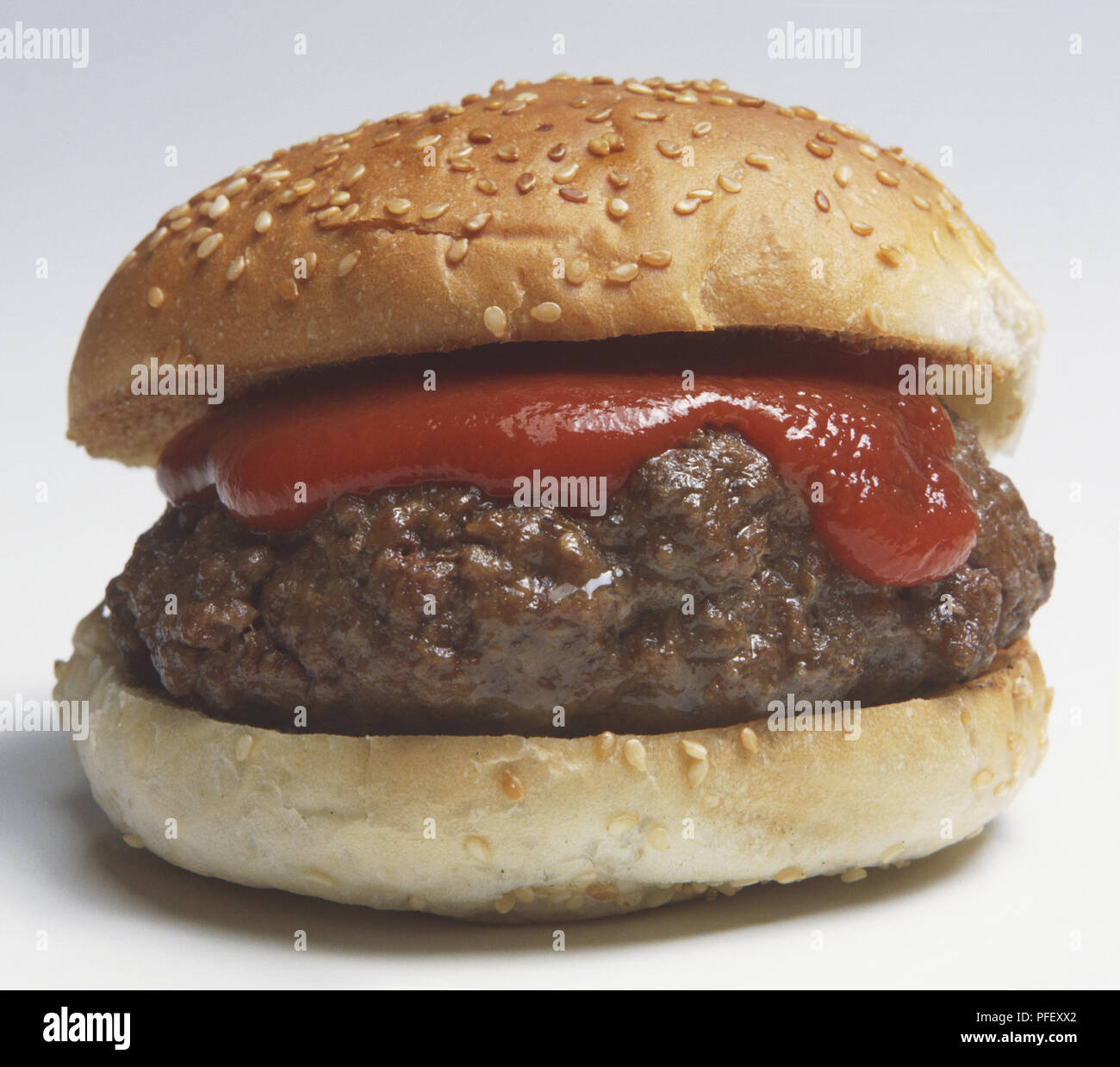 Beef burger sesame bun hi-res stock photography and images - Alamy