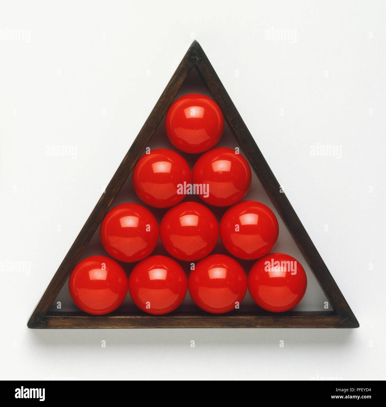 Red balls in triangle hi-res stock photography and images - Alamy