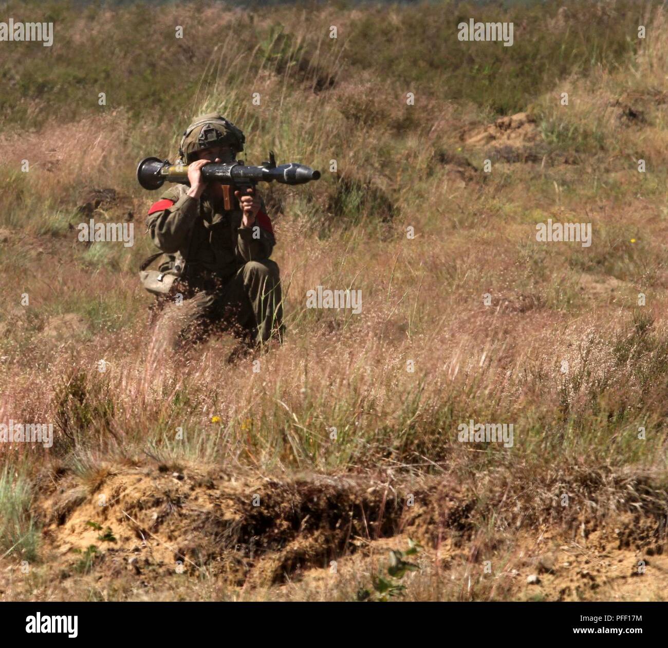 Rpg 7 rocket launcher hi-res stock photography and images - Alamy