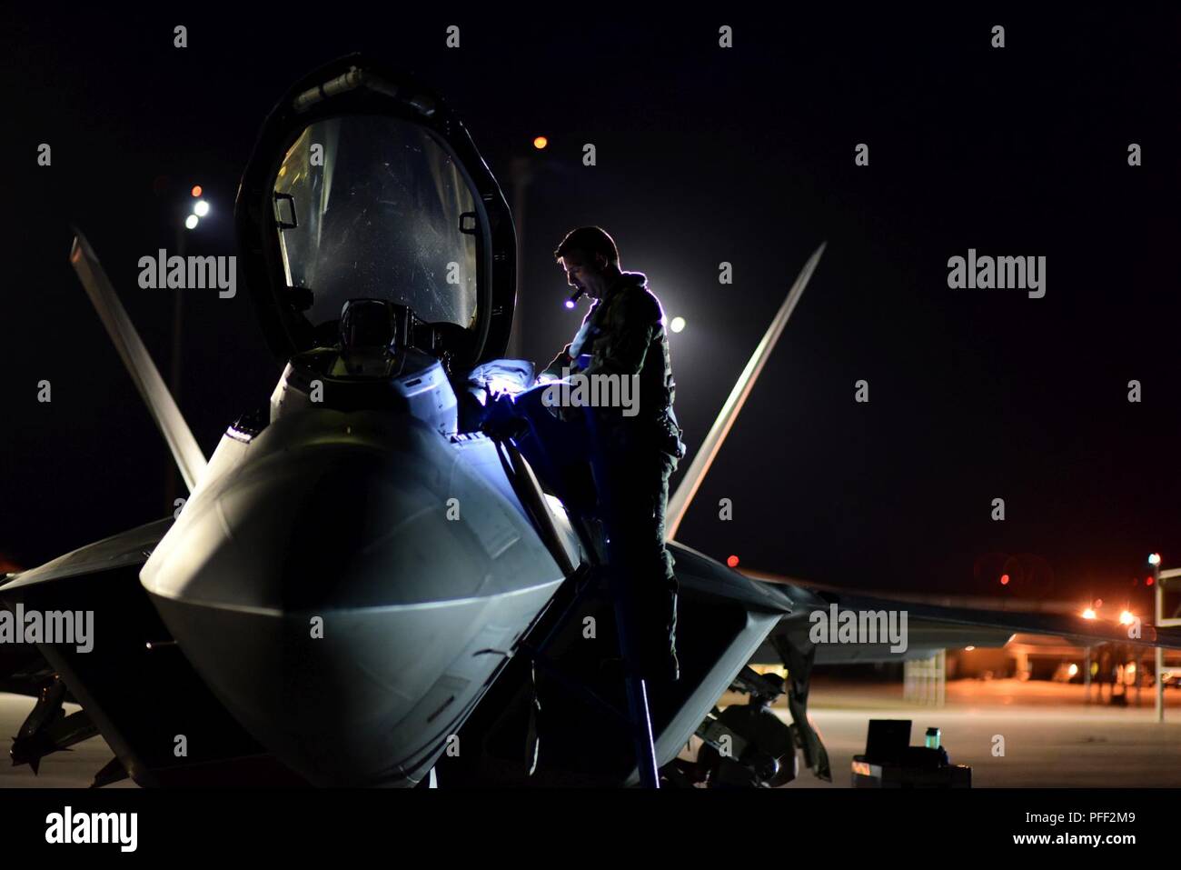 325th maintenance group hi-res stock photography and images - Alamy
