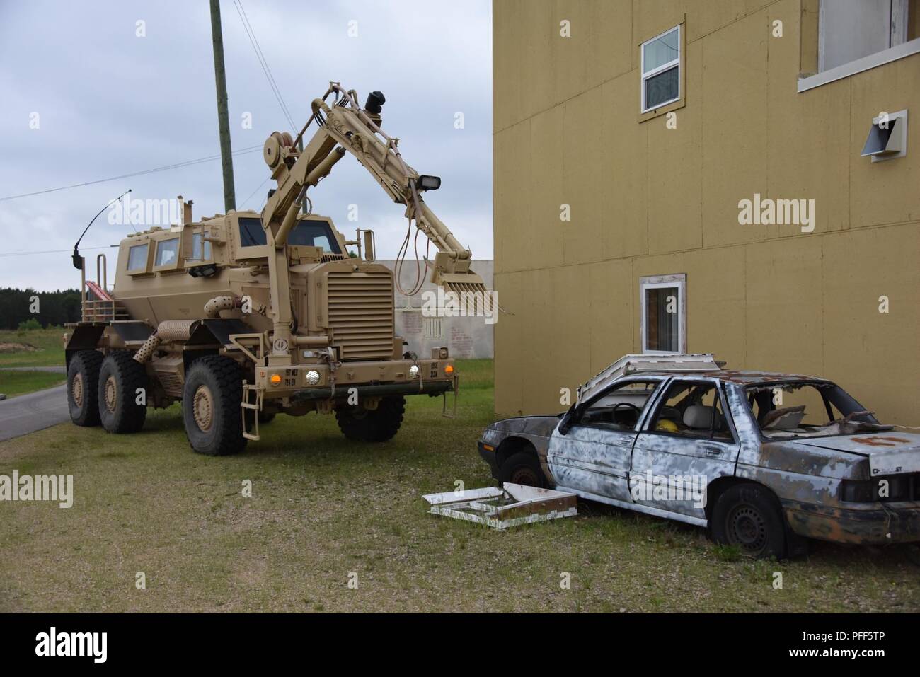 Soldiers with the 905th Engineer Battalion part of the Wisconsin ...