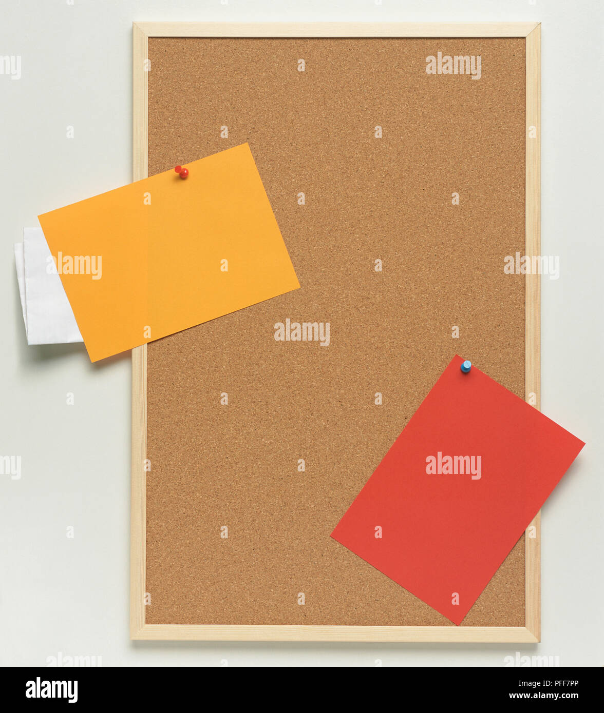 Coloured card hi-res stock photography and images - Alamy