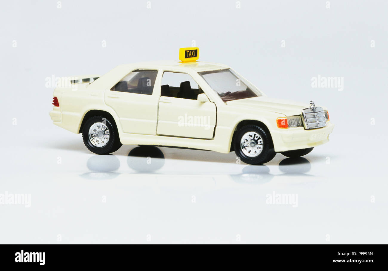 White taxi cab hi-res stock photography and images - Alamy