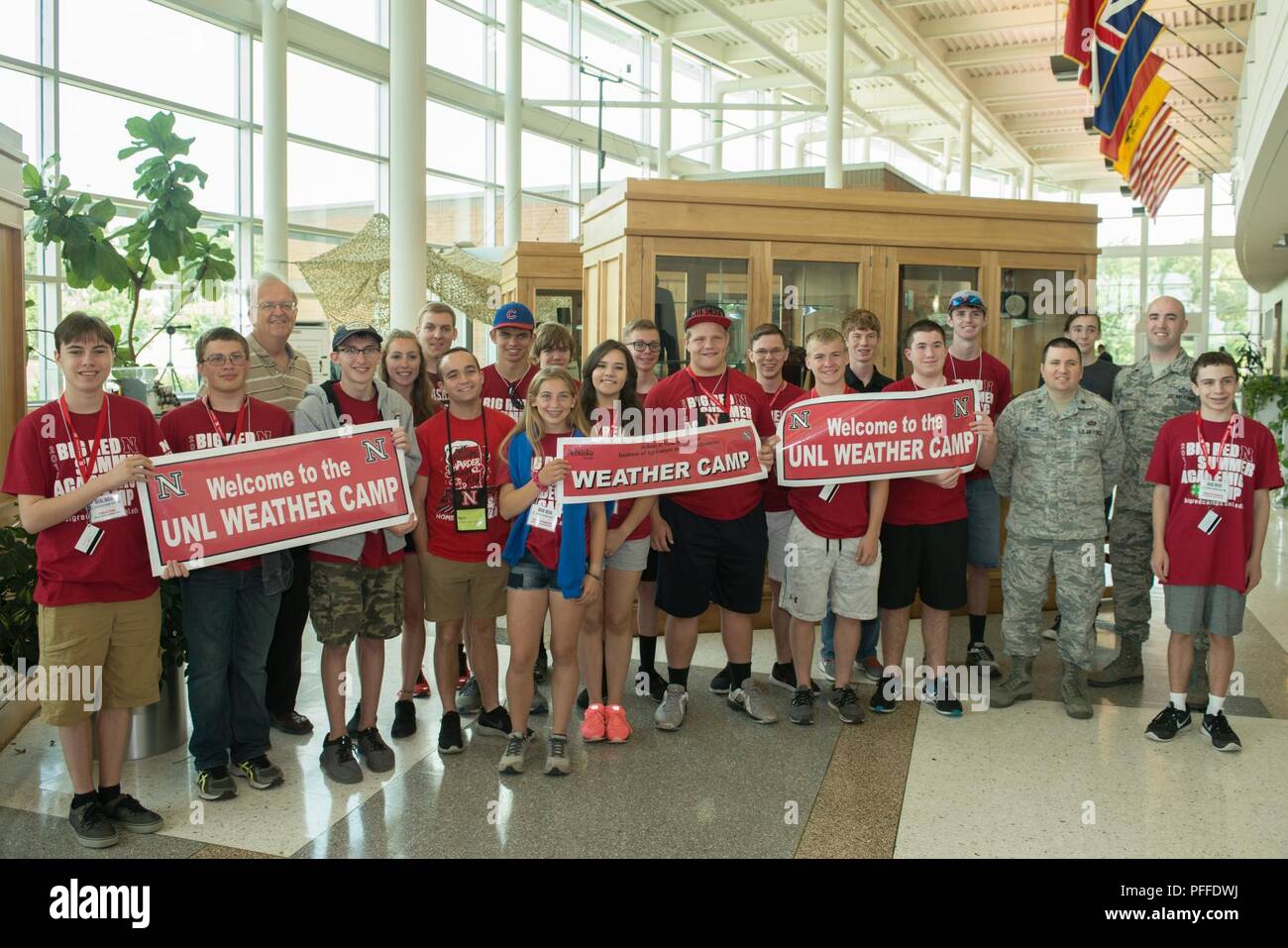 557th weather wing hi-res stock photography and images - Alamy