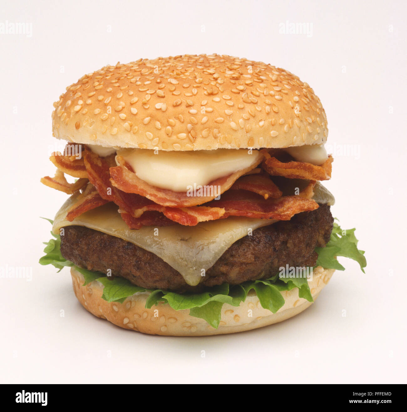 Bacon cheeseburger, close up Stock Photo - Alamy