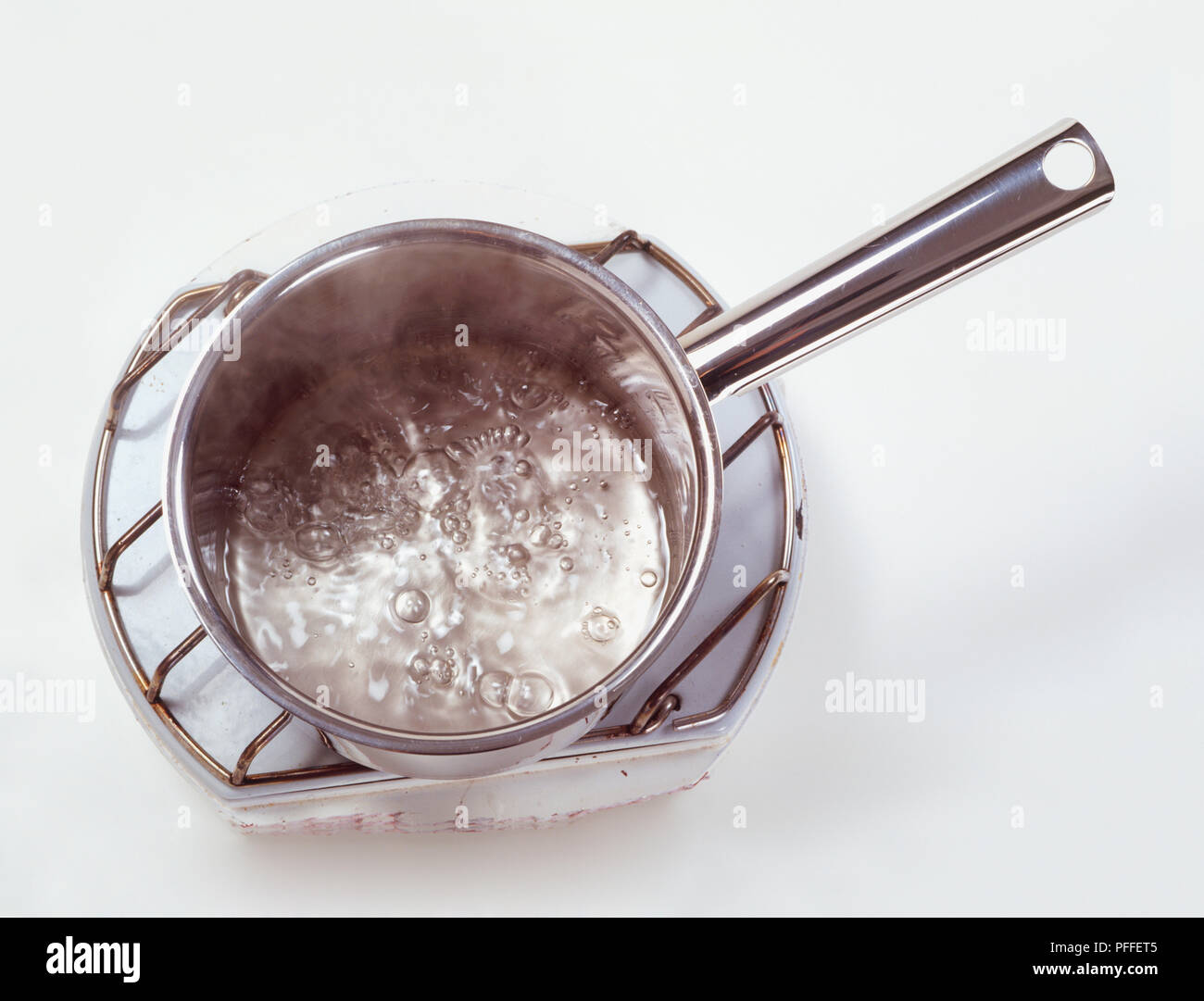 Sugar and water being heated hi-res stock photography and images - Alamy