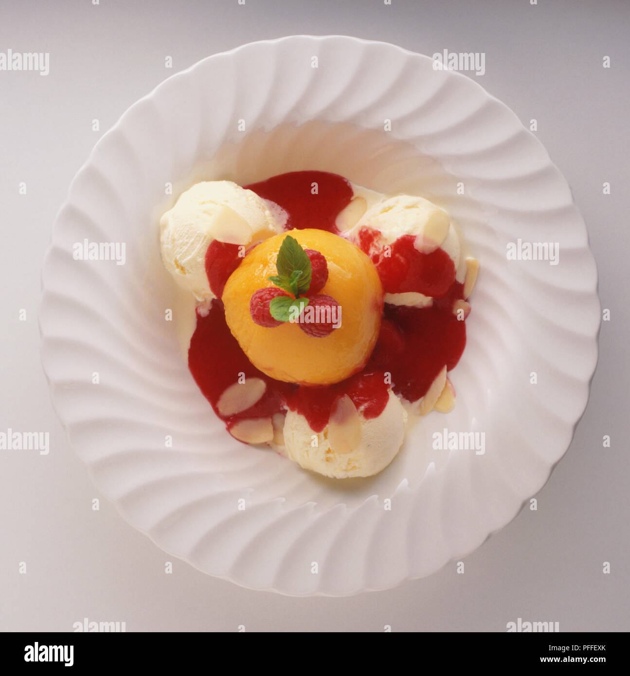 Peche melba hi-res stock photography and images - Alamy