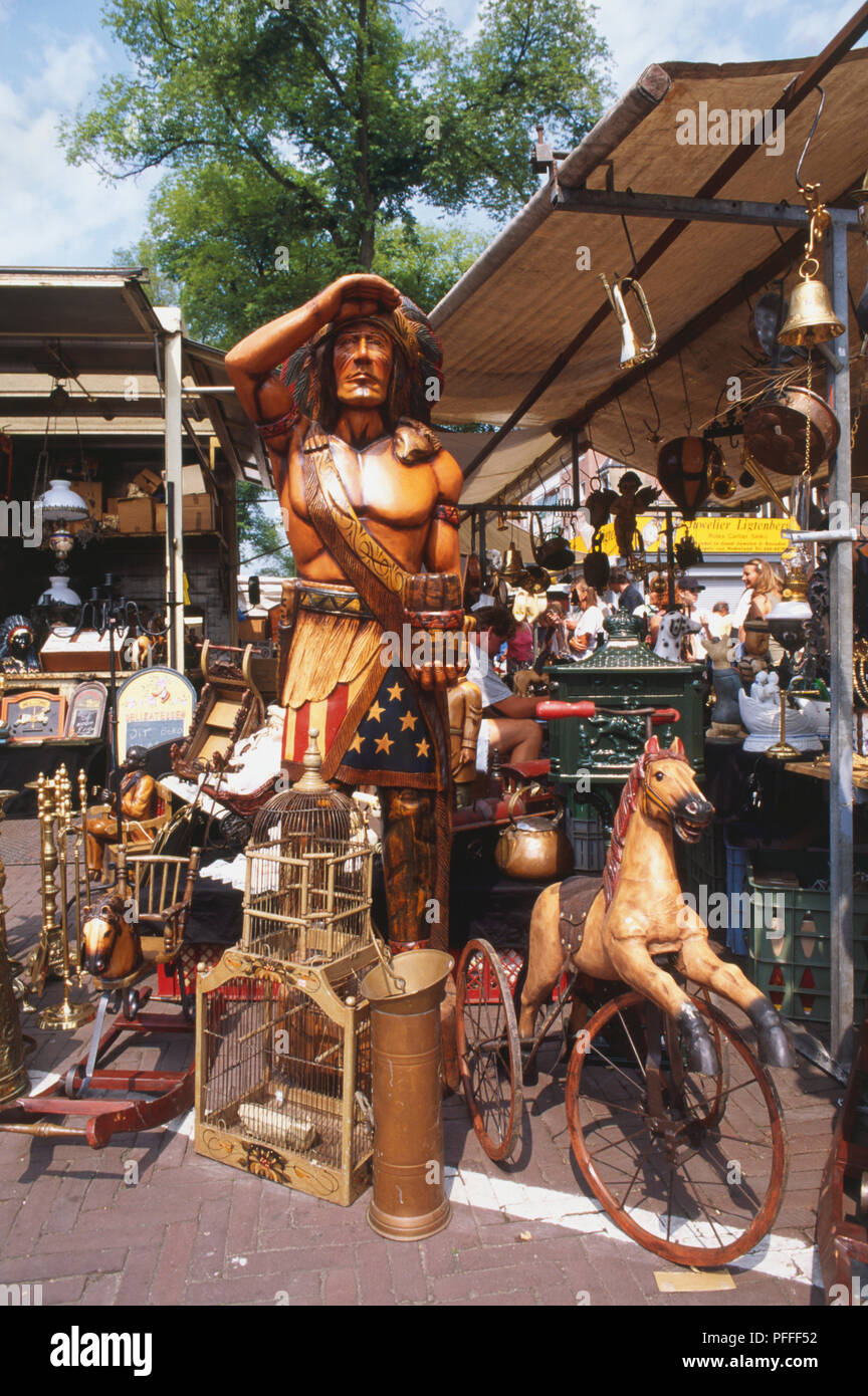 Holland, Amsterdam, stall in Waterlooplein flea market Stock Photo - Alamy