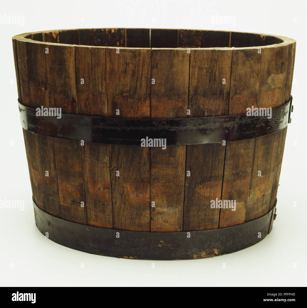 Half barrel hi-res stock photography and images - Alamy