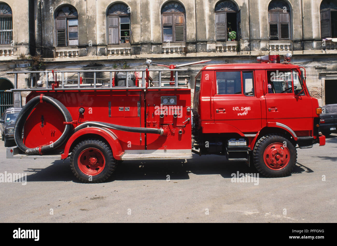 Fire engine side view hi-res stock photography and images - Alamy