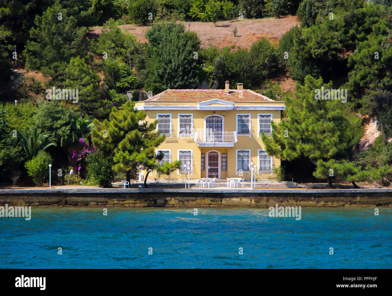 Big beach house hi-res stock photography and images - Alamy