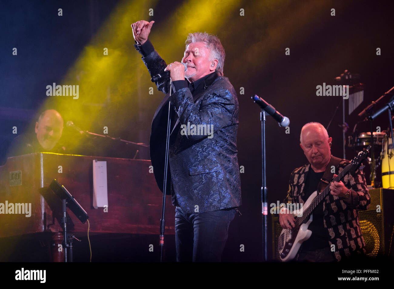 Paul young singer hi-res stock photography and images - Alamy