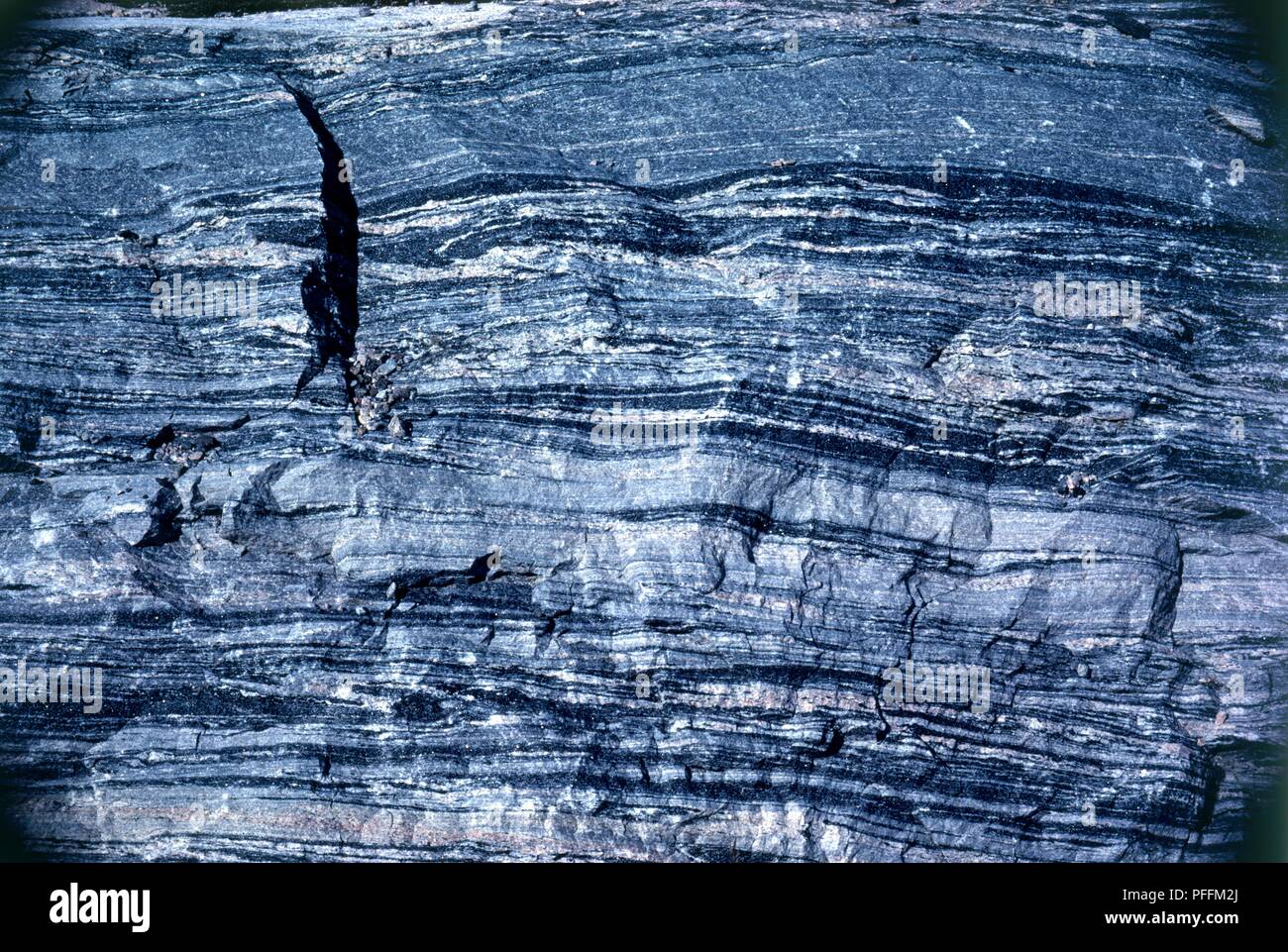 Slate showing stratum lines, full frame Stock Photo - Alamy