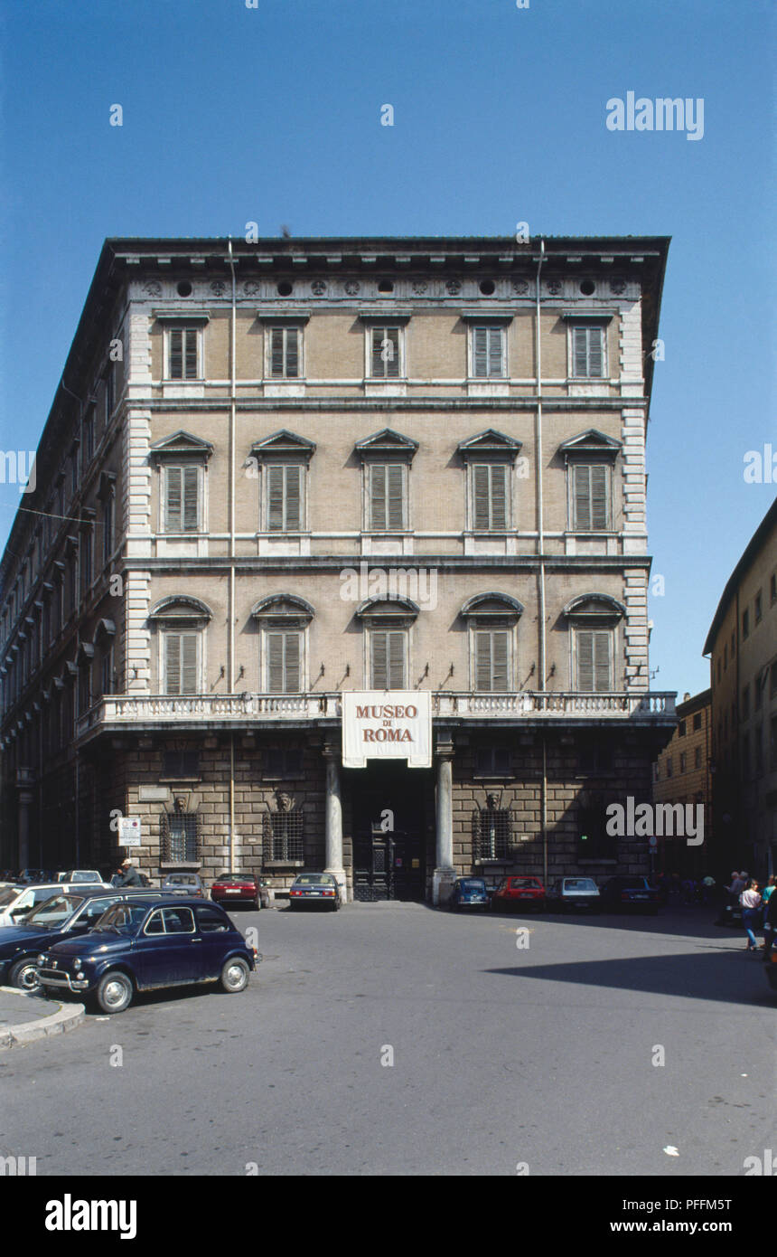 Palazzo Braschi Rome High Resolution Stock Photography and Images - Alamy