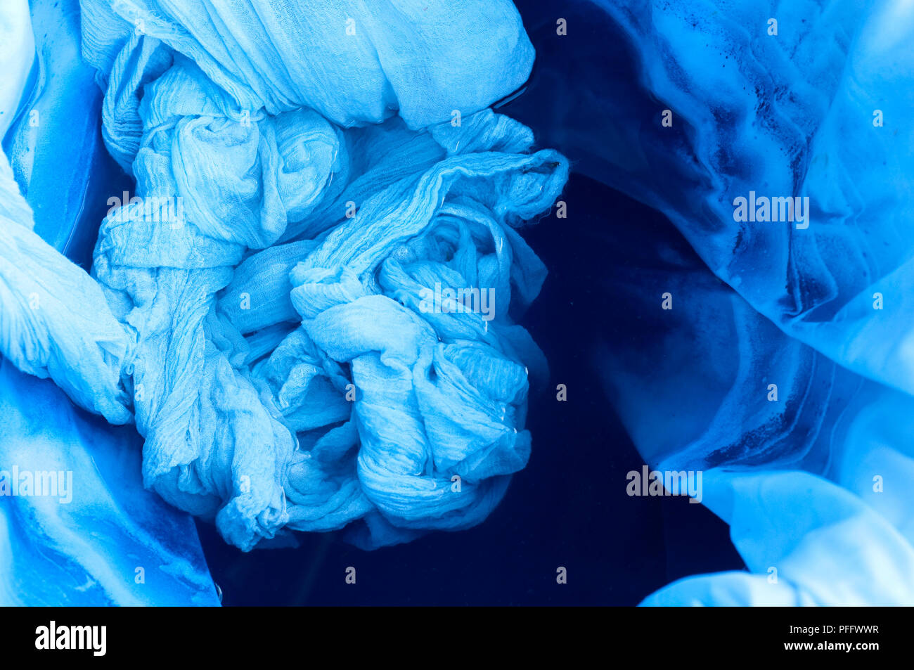 Cloth dyeing medieval hi-res stock photography and images - Alamy