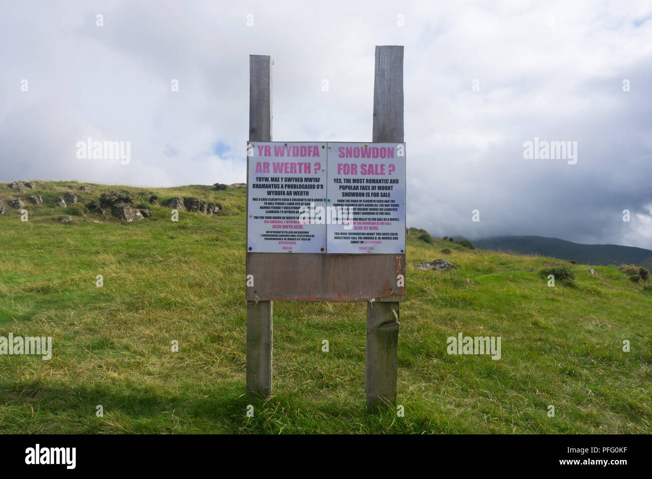 SNOWDONIA, WALES: AUGUST 14th 2018: A Snowdon for sale sign. Areas of ...