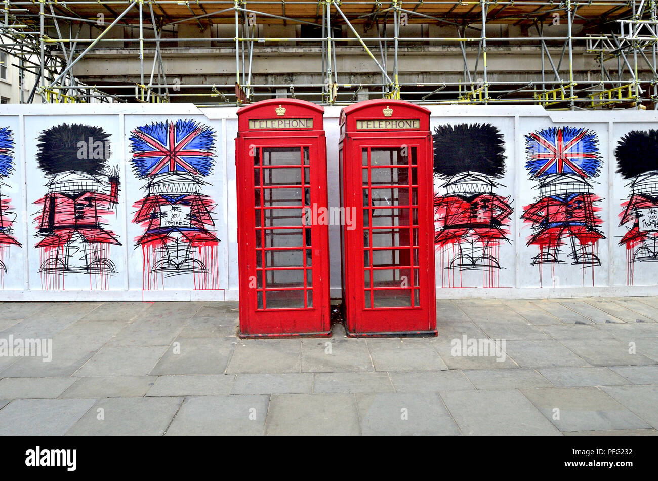 Public art london telephone box hi-res stock photography and images - Alamy