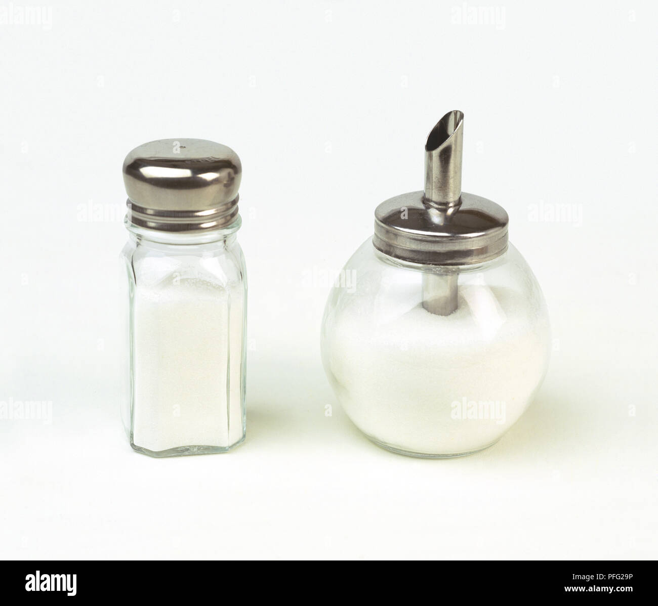 Sugar sprinkler hi-res stock photography and images - Alamy