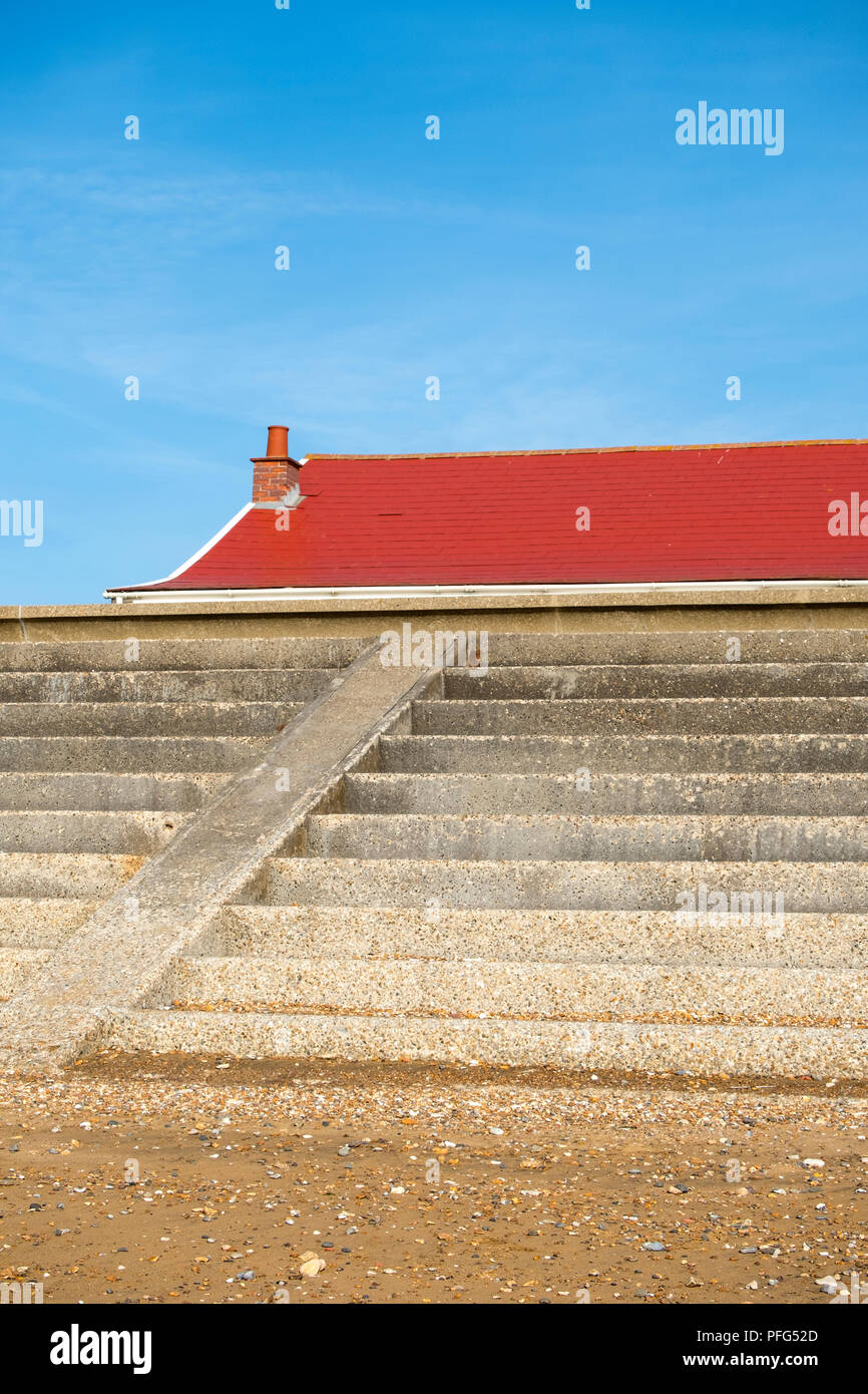Hunstanton sea defences hi-res stock photography and images - Alamy