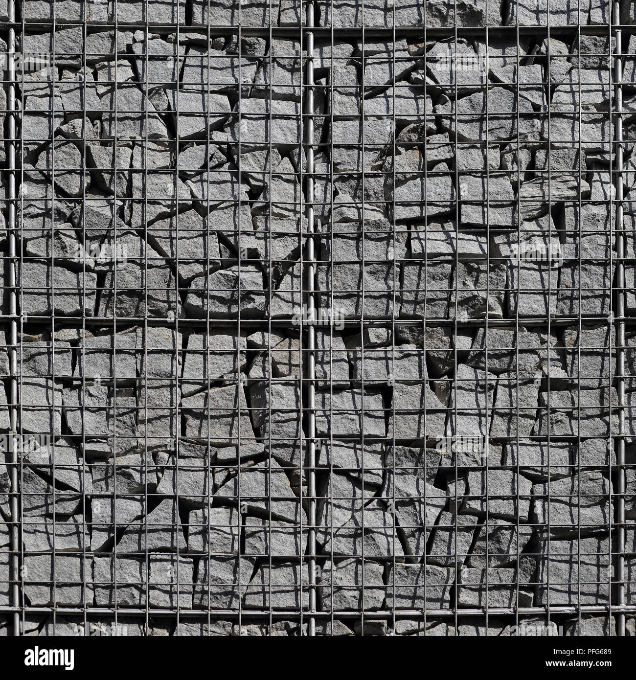 gabion wall construction method for gravity retaining wall Stock Photo ...