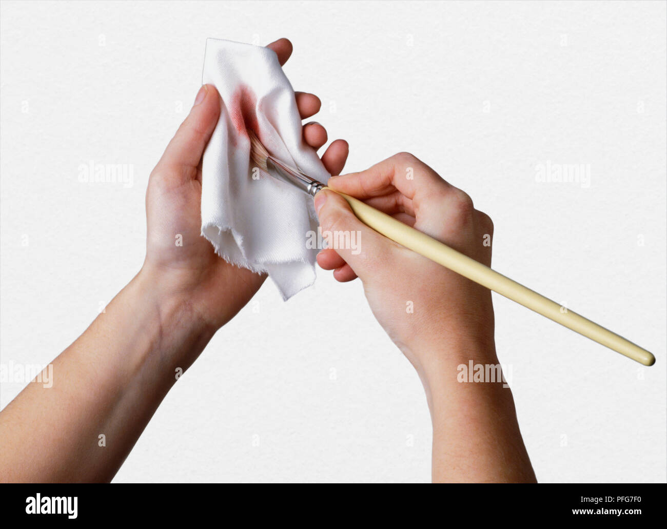 Wiping cloth paint hi-res stock photography and images - Alamy