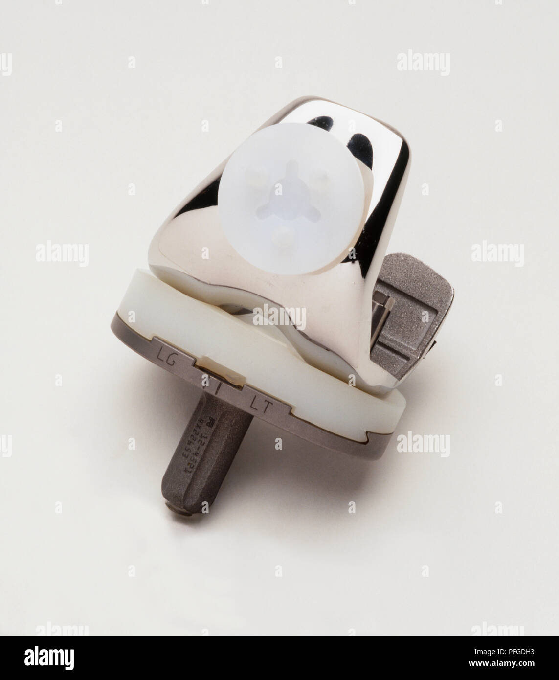 Knee joint prosthesis Stock Photo - Alamy