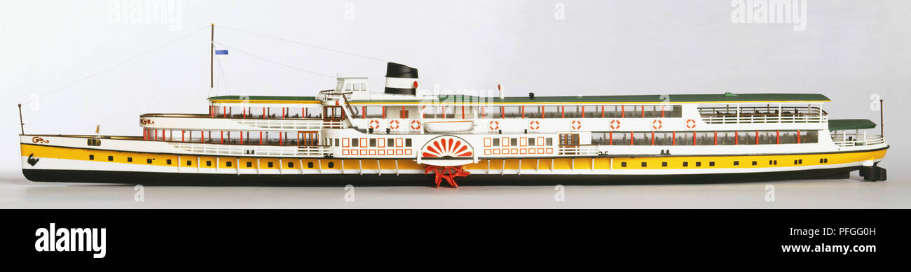 Model of paddle steamer, side view Stock Photo - Alamy